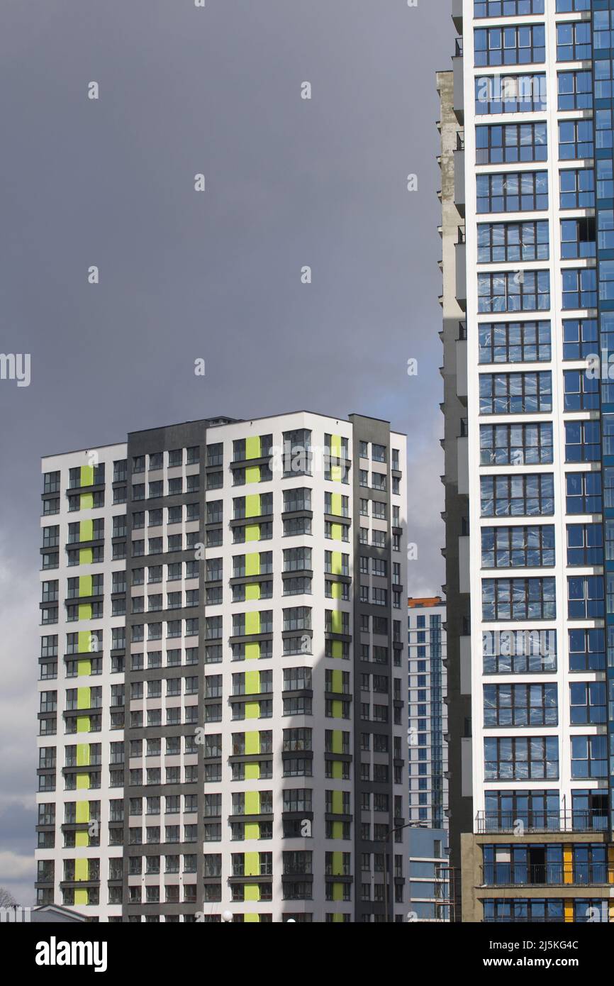 Construction of multi-storey buildings. Modern multi-storey building ...