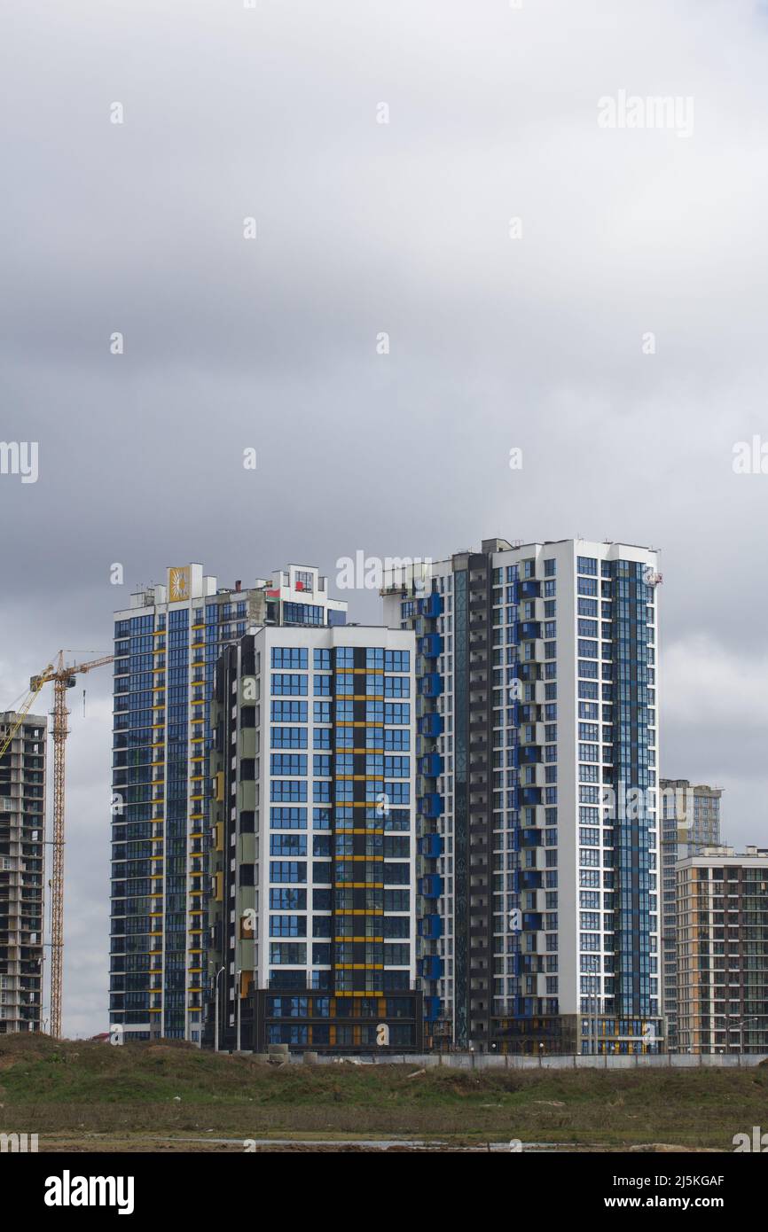 Construction of multi-storey buildings. Modern multi-storey building ...