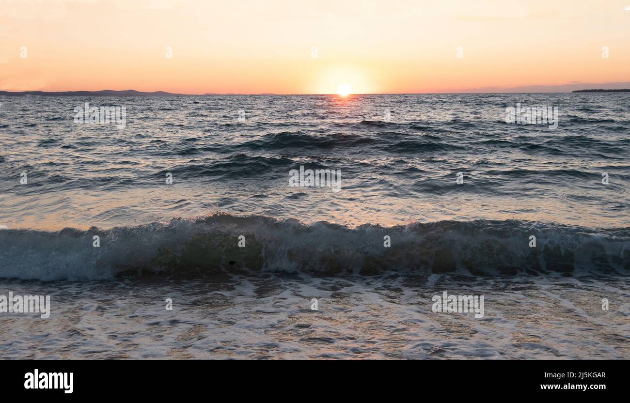 Sun setting croatia hi-res stock photography and images - Alamy