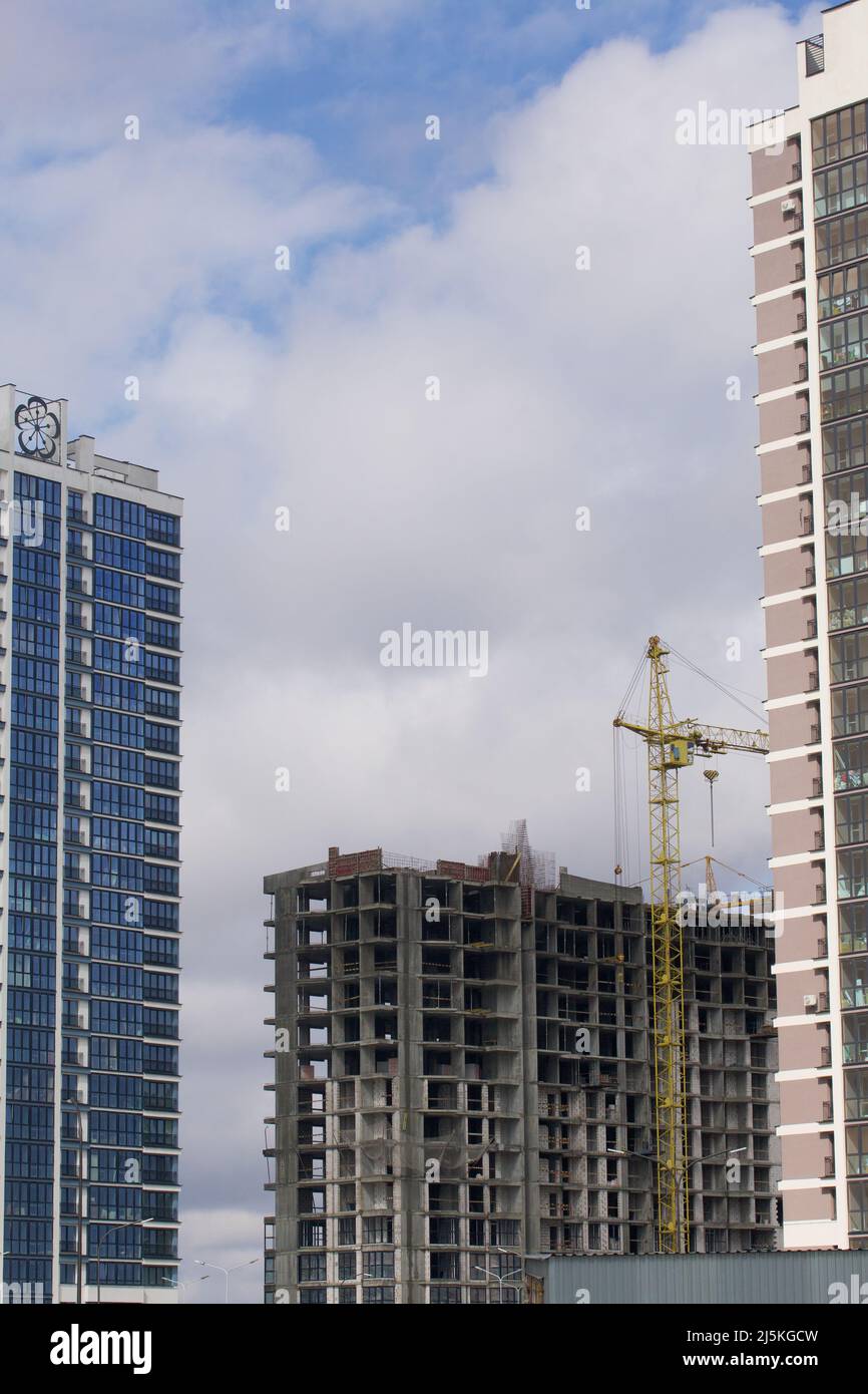 Construction of multi-storey buildings. Modern multi-storey building ...