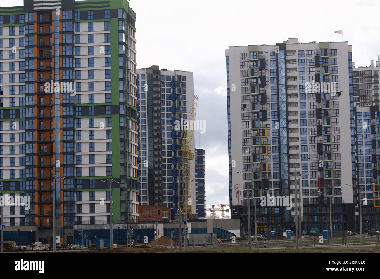 Construction of multi-storey buildings. Modern multi-storey building ...