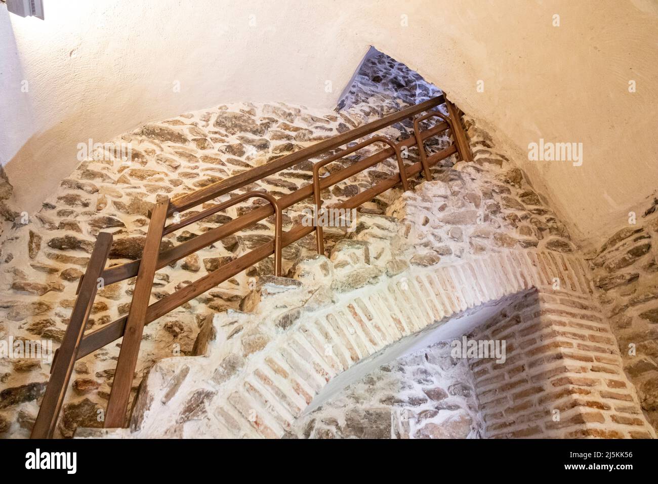 Interior del castillo medieval hi-res stock photography and images - Alamy