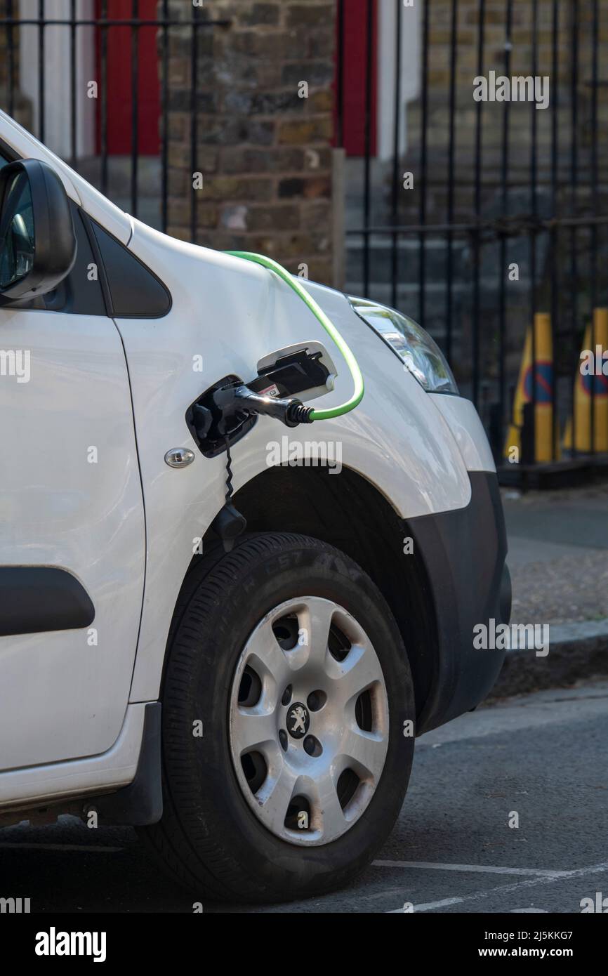 Ev chargepoint van hi-res stock photography and images - Alamy