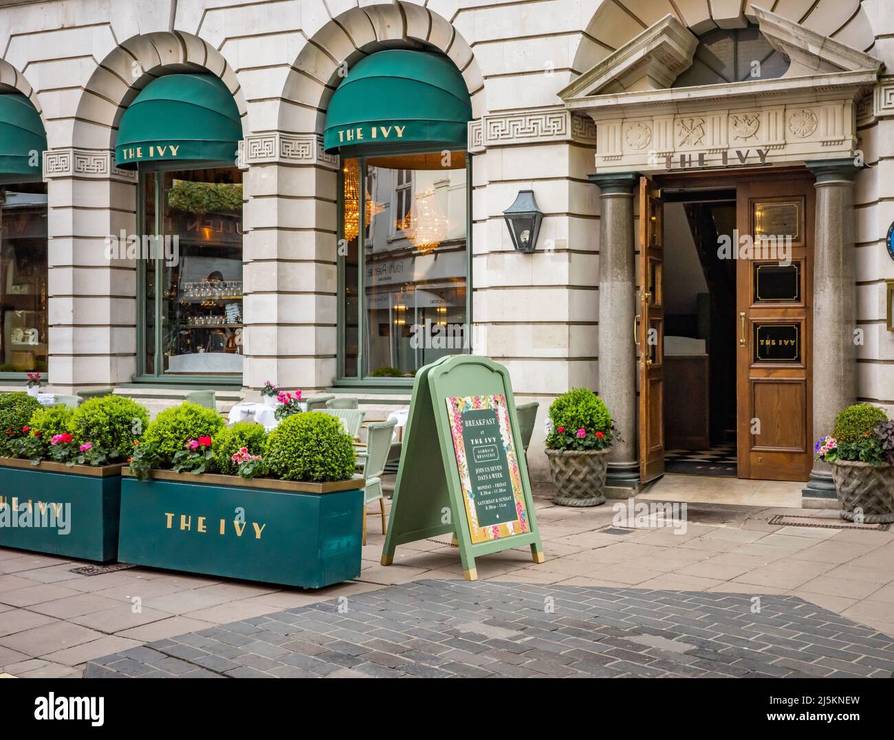 Ivy norwich brasserie hi-res stock photography and images - Alamy