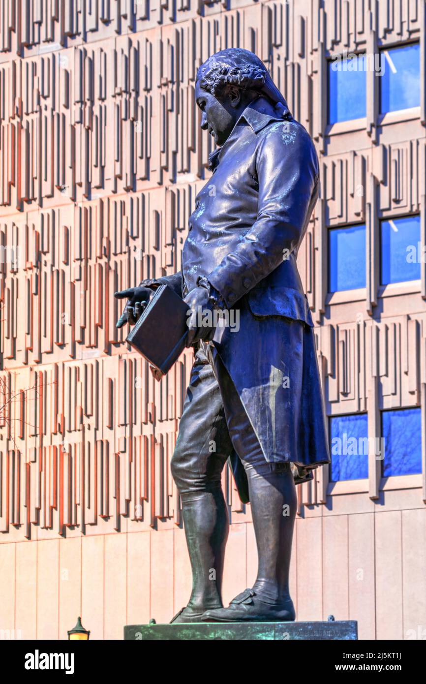 Robert Raikes Statue Sculpture, Toronto Canada, 2022 Stock Photo - Alamy