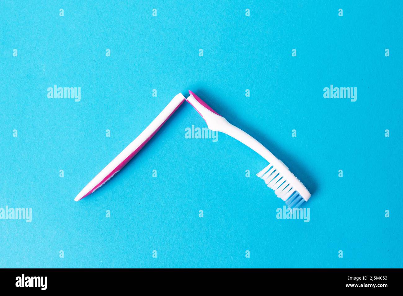 Broken toothbrush hi-res stock photography and images - Alamy