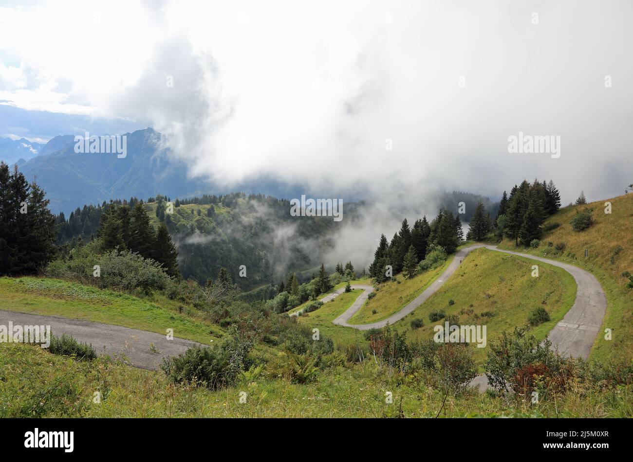 Monte zoncolan hi-res stock photography and images - Alamy
