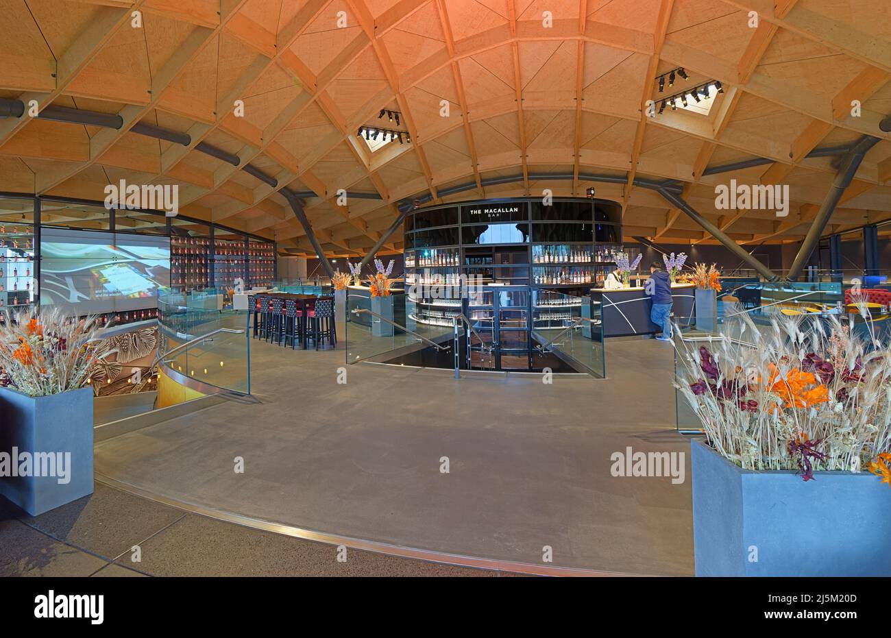 MACALLAN WHISKY DISTILLERY INTERIOR CRAIGELLACHIE SCOTLAND THE MACALLAN ...