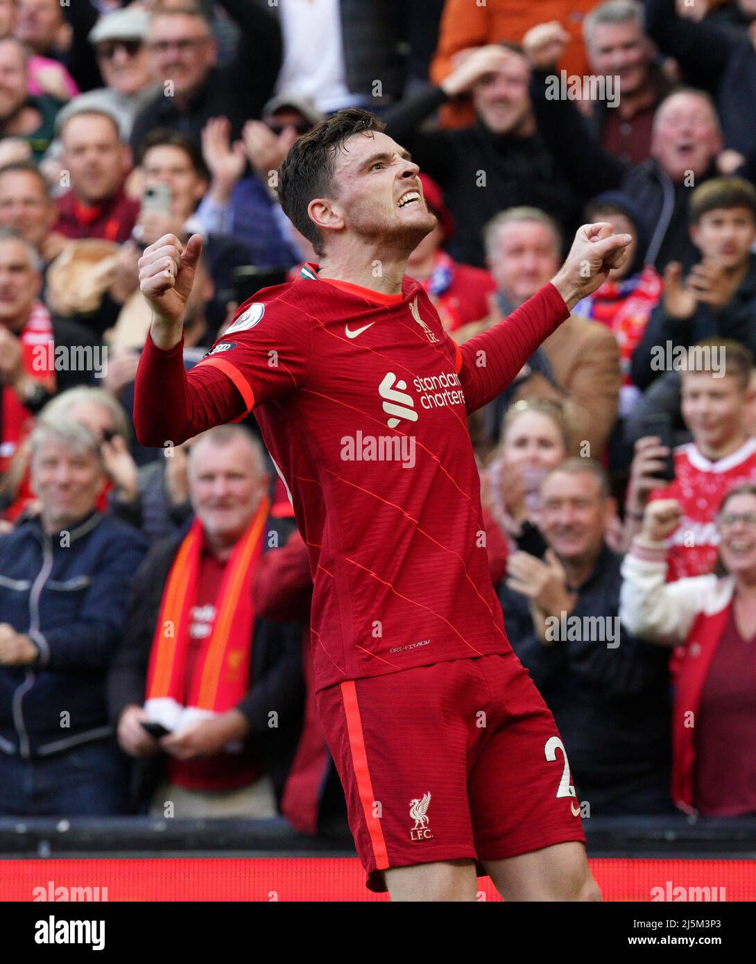 Andrew robertson everton anfield hi-res stock photography and images ...