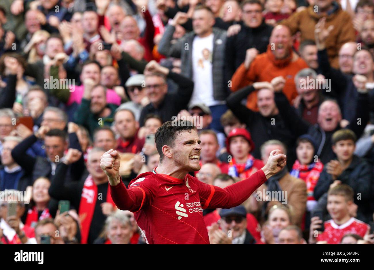 Andrew robertson everton anfield hi-res stock photography and images ...