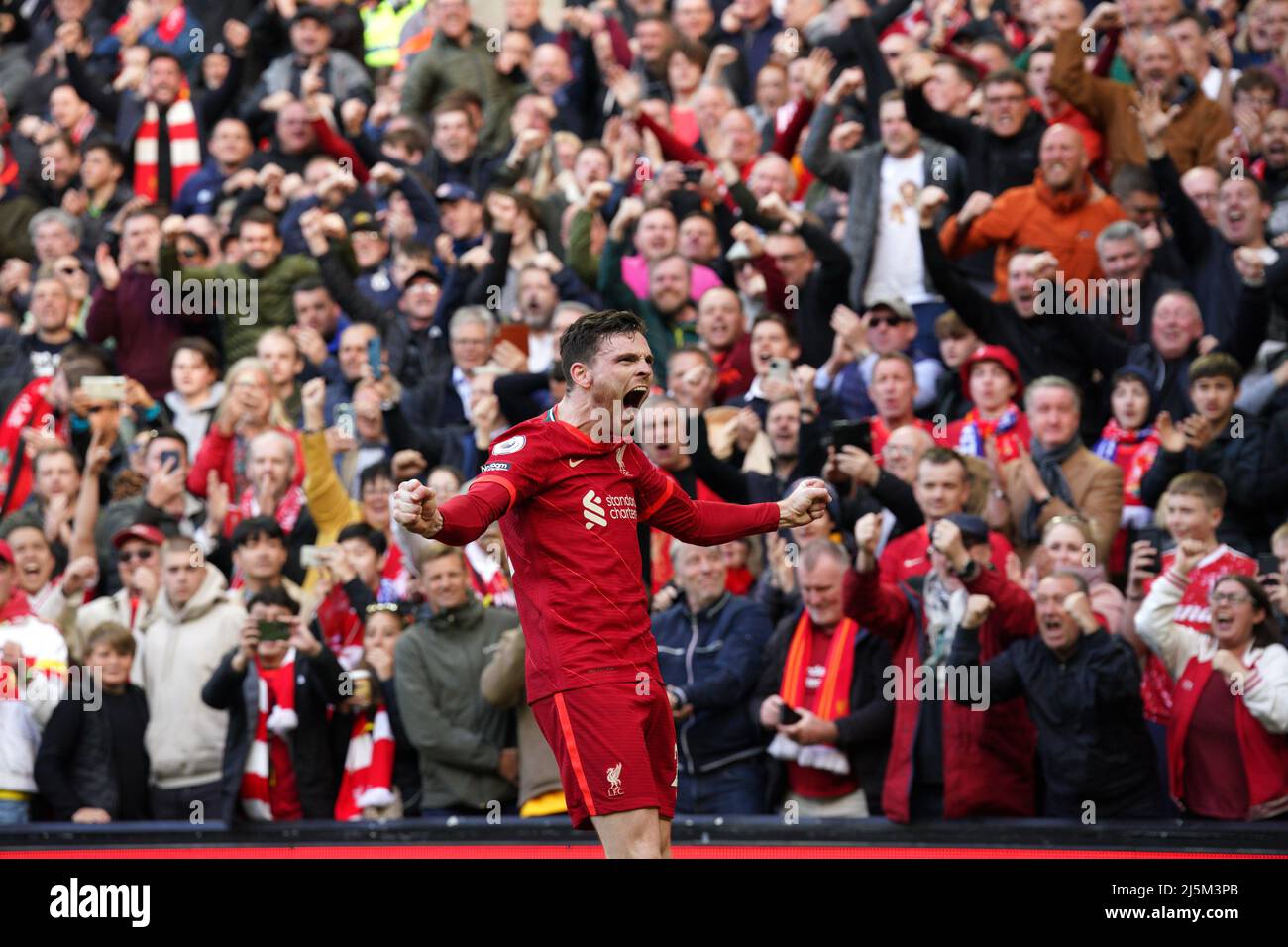 Andrew robertson everton anfield hi-res stock photography and images ...