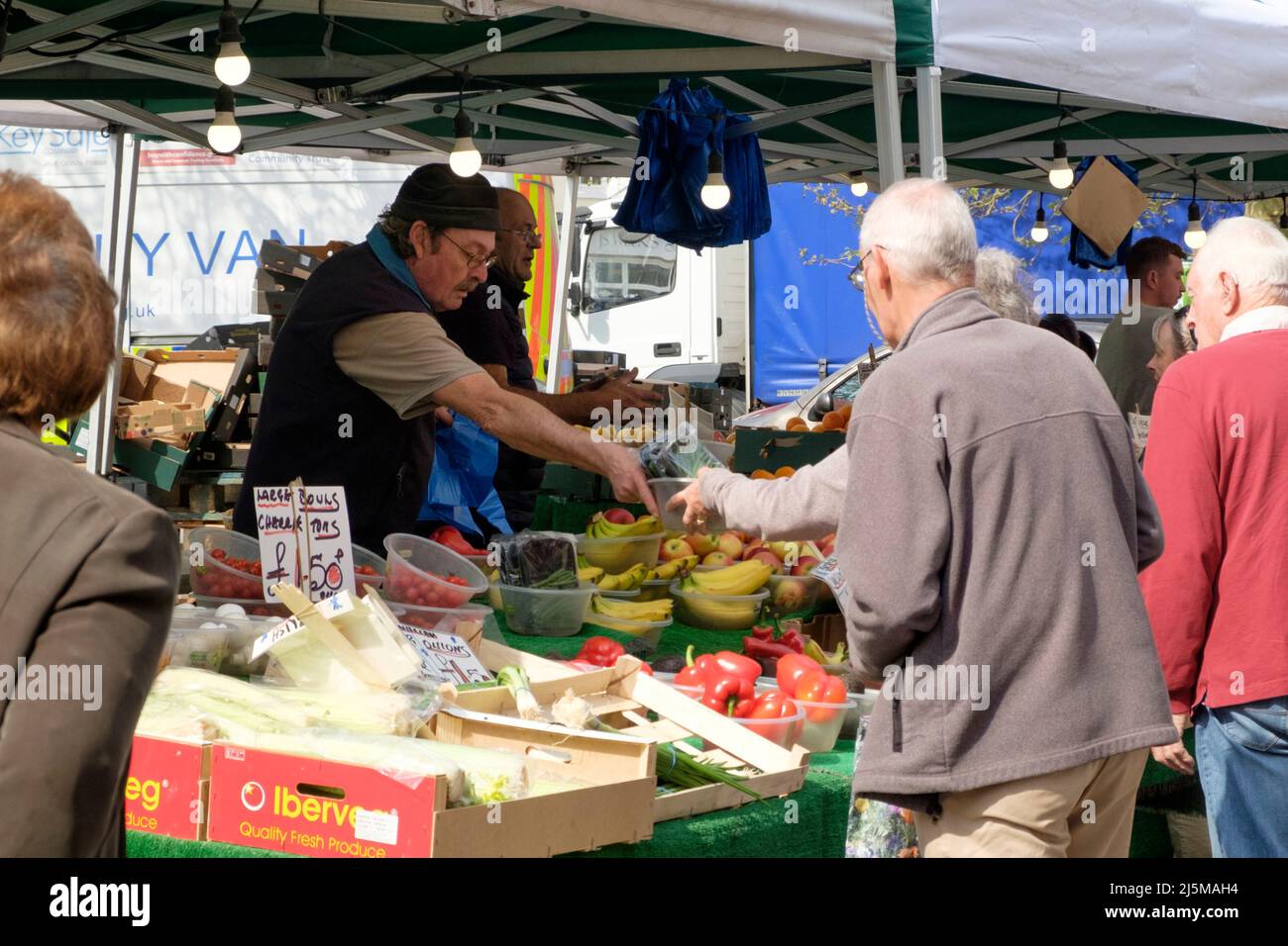 Devizes is a wiltshire Market Town. A busy Market is held on thuirsday ...