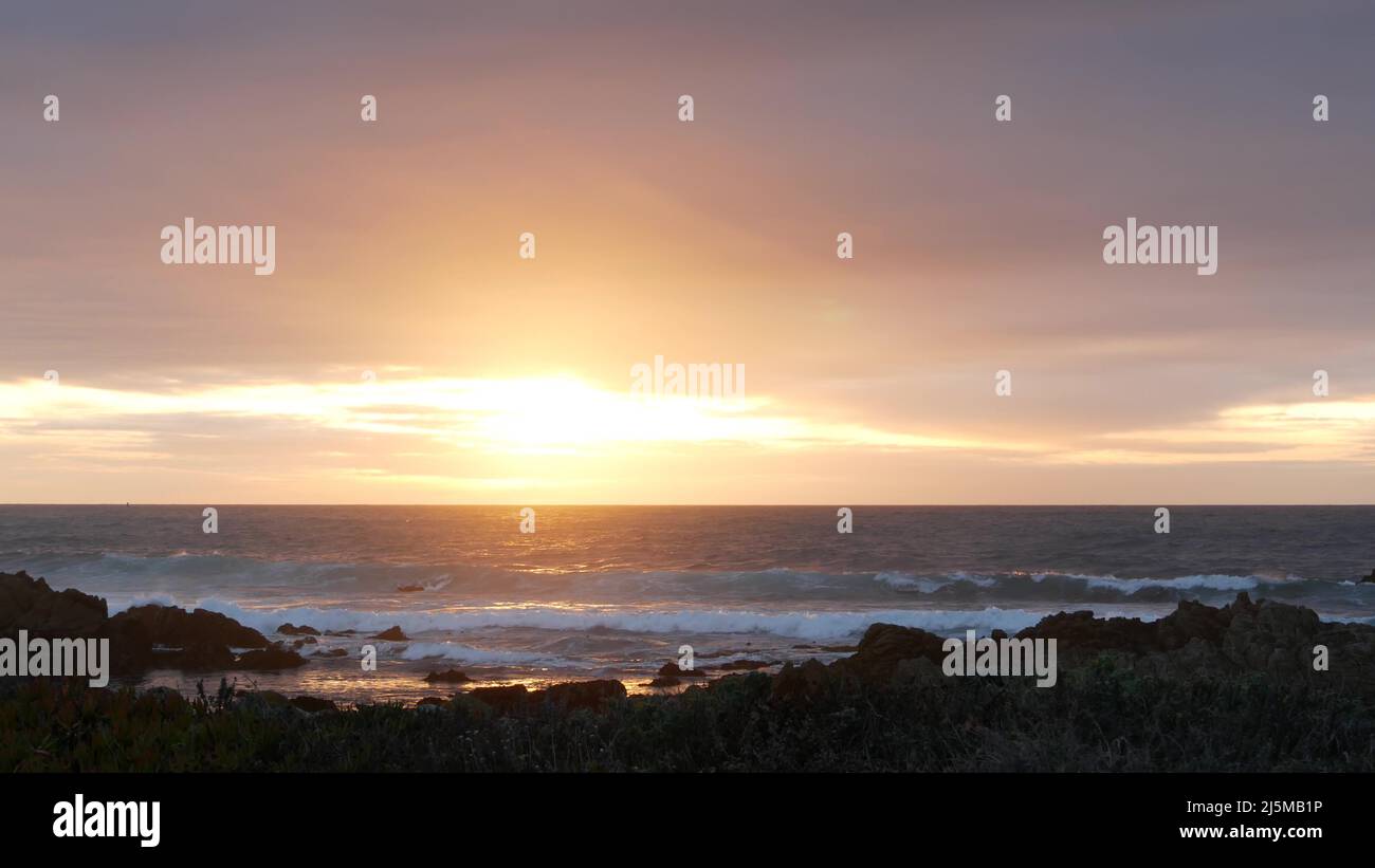 Rocky craggy pacific ocean coast, sea water waves crashing, 17-mile ...