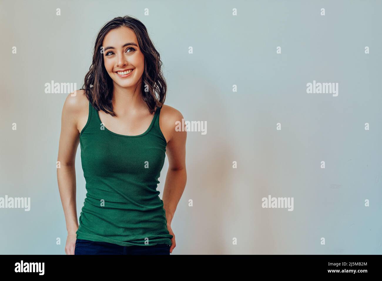 Hand on back hi-res stock photography and images - Alamy