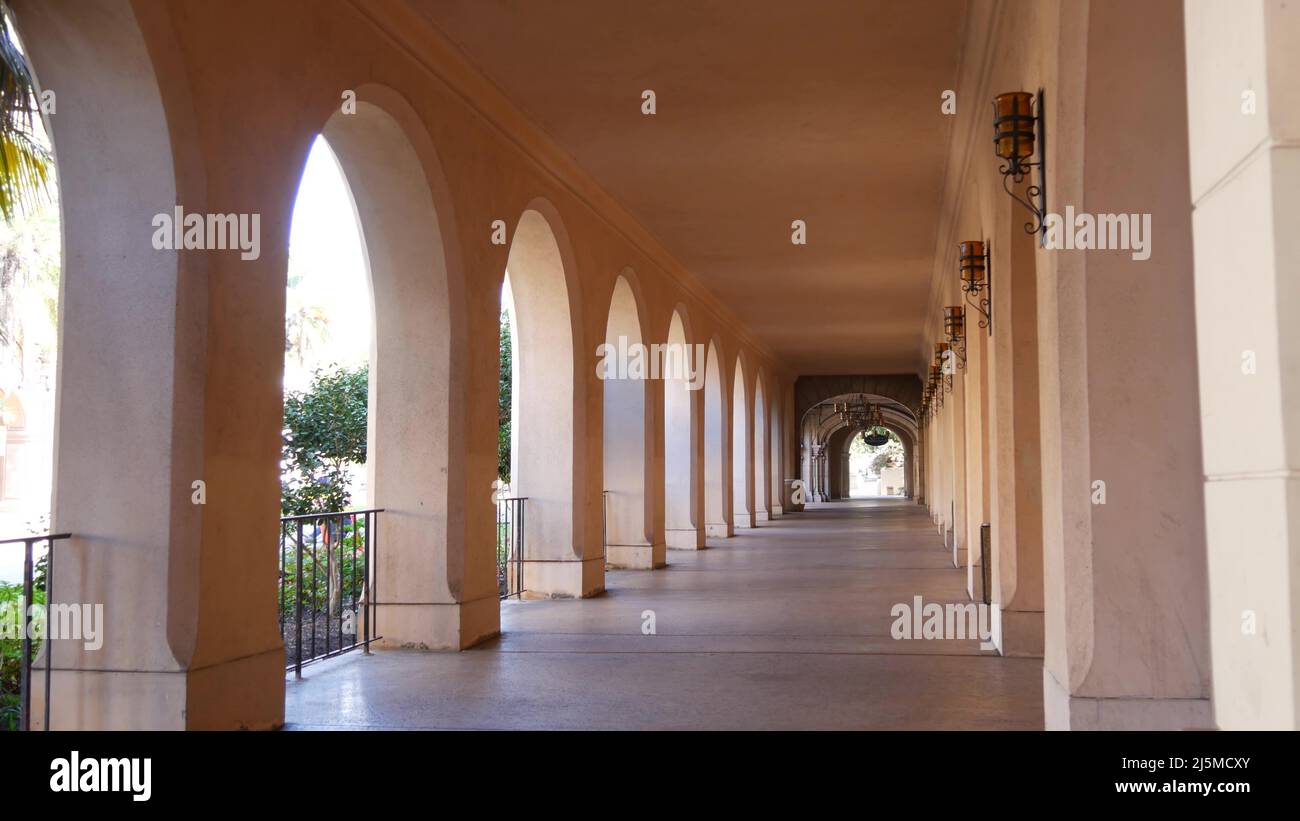 Spanish colonial revival architecture, Balboa Park, San Diego ...