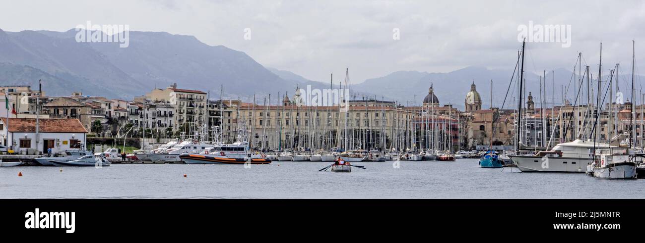The yachting marina section of the Port of Palermo, Sicily, Italy Stock ...