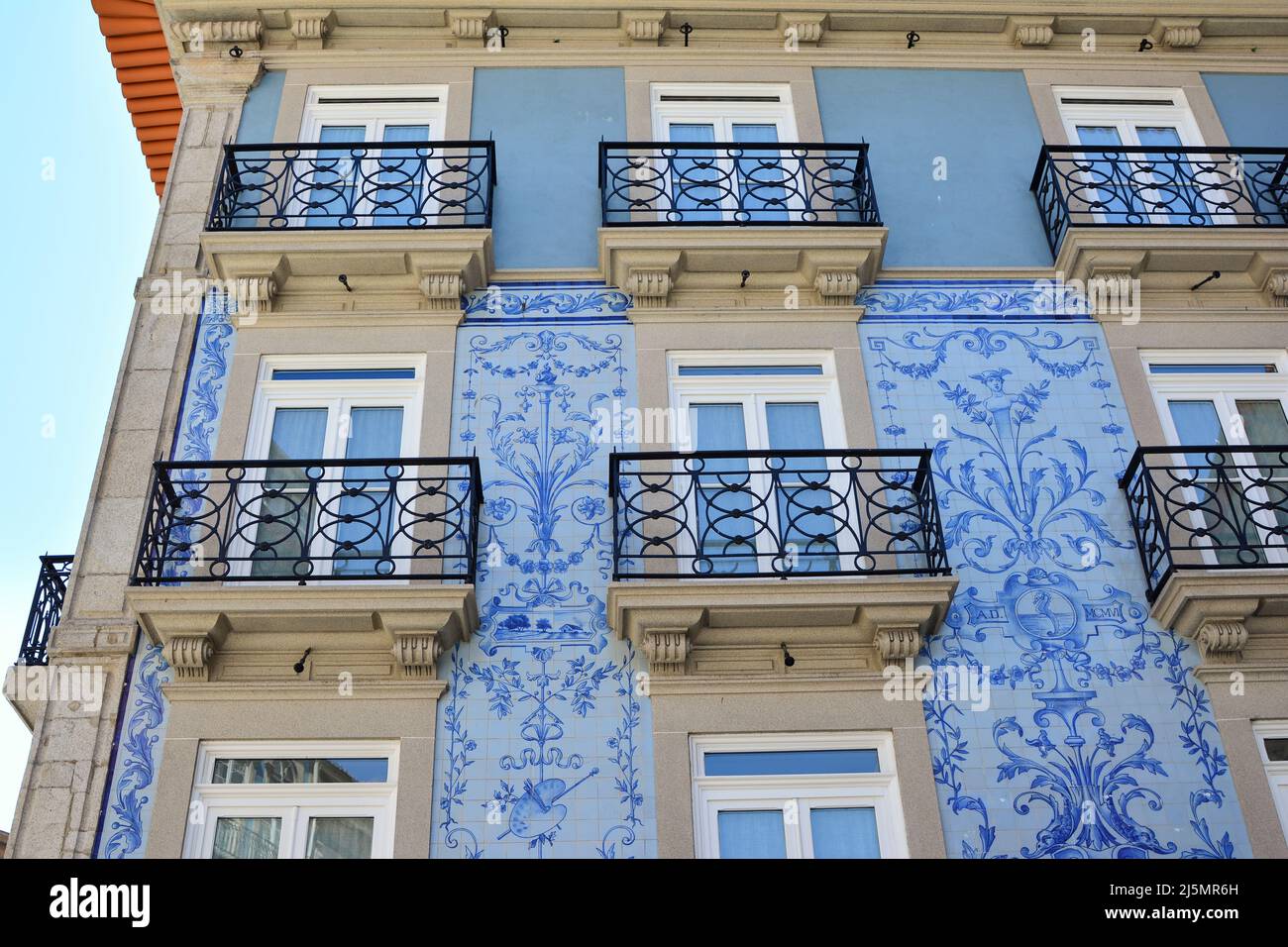 Historic facade in Porto decorated with blue hand painted tin-glazed ...
