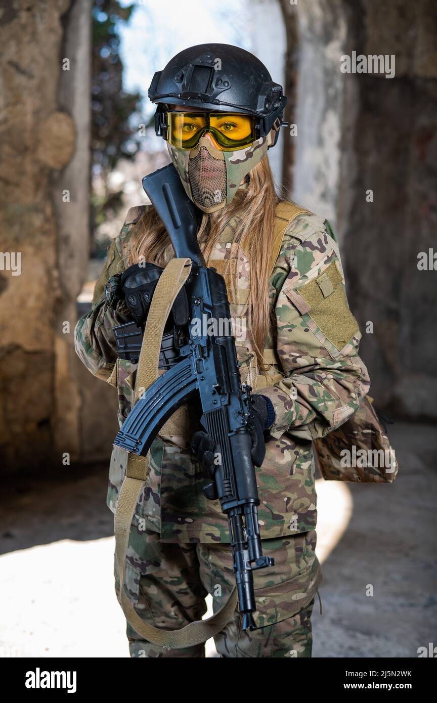 Female commando hi-res stock photography and images - Alamy