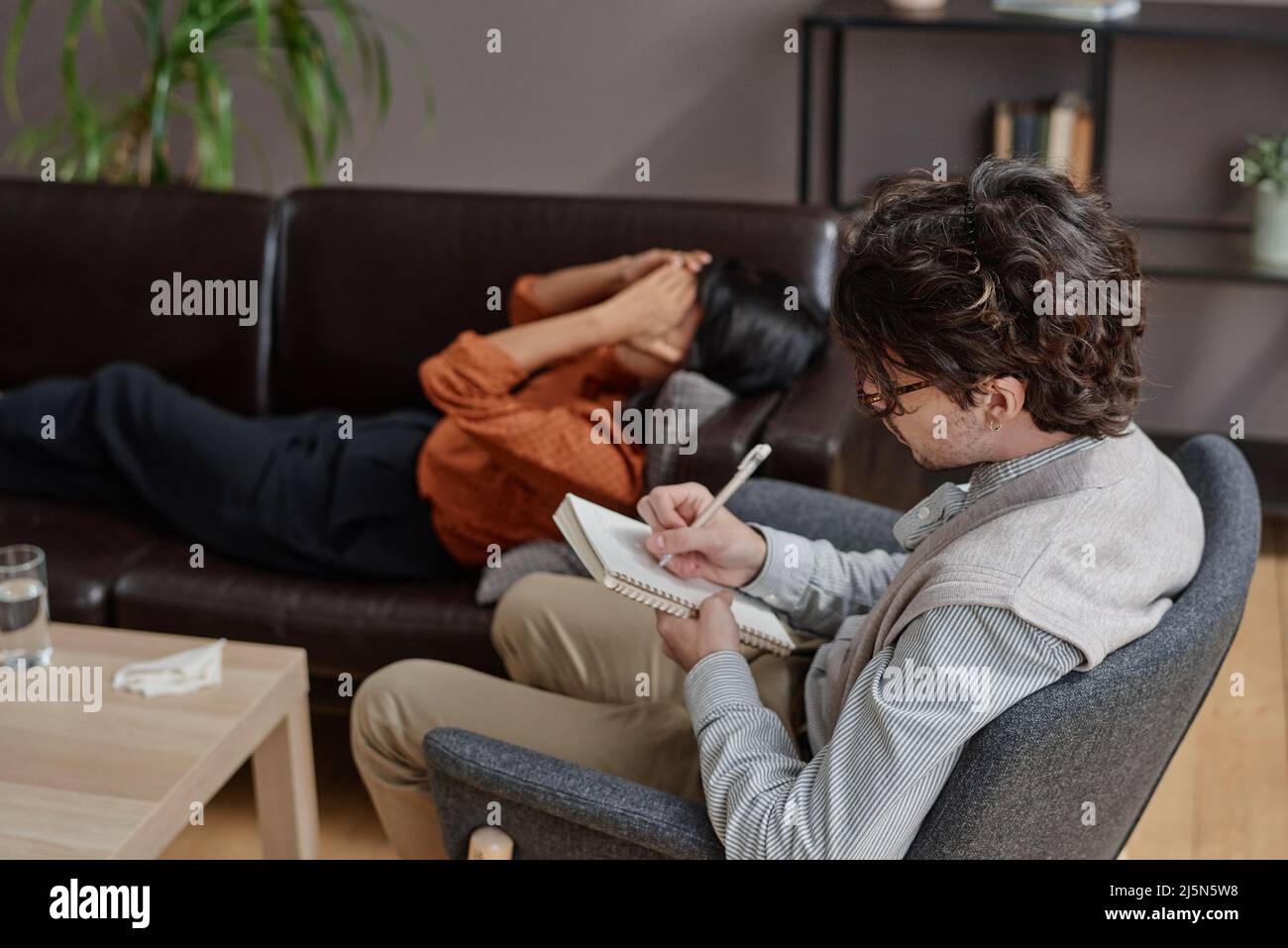 Psychoanalysis couch hi-res stock photography and images - Alamy