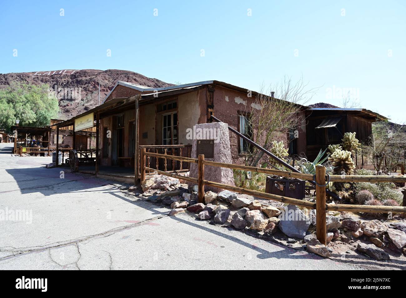Calico an old silver mining town in California Stock Photo - Alamy