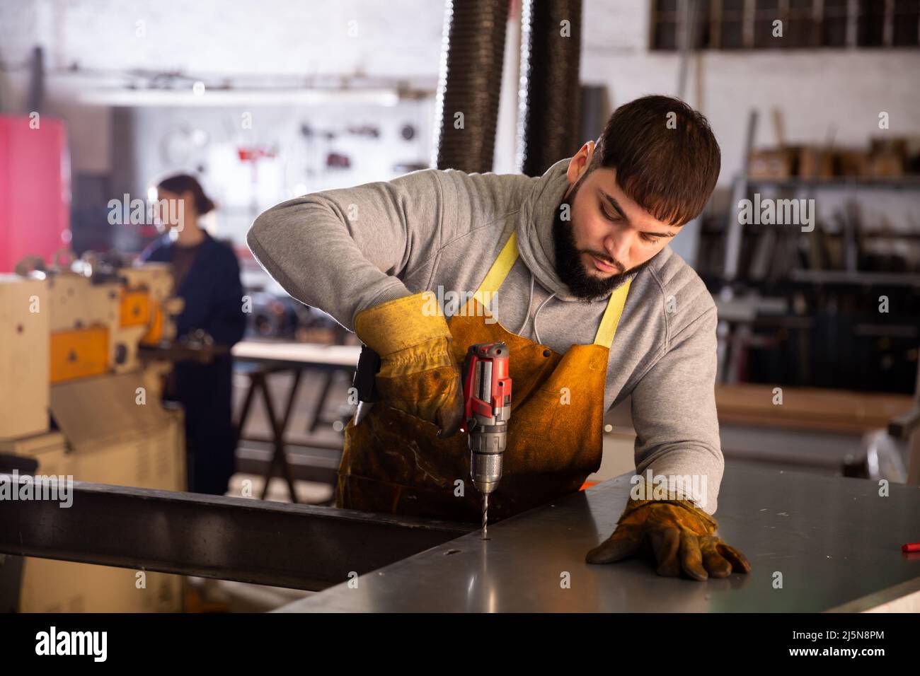 Sheet metal mechanic hi-res stock photography and images - Alamy