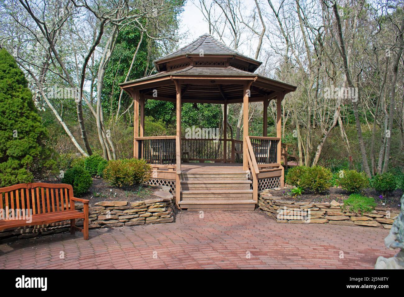 Raised structure hi-res stock photography and images - Alamy