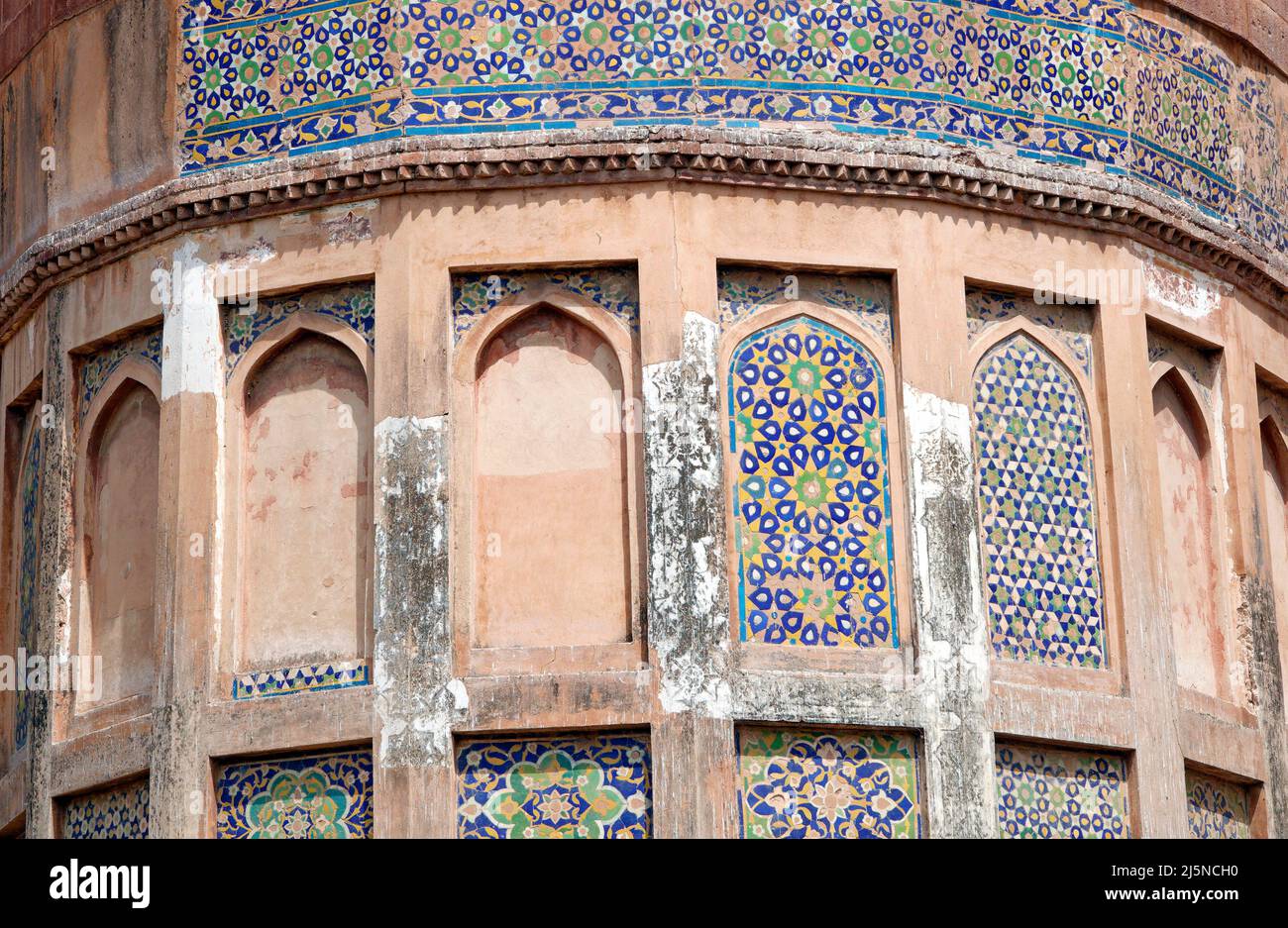 Agra Fort - Historic red sandstone fort of medieval India also known as ...