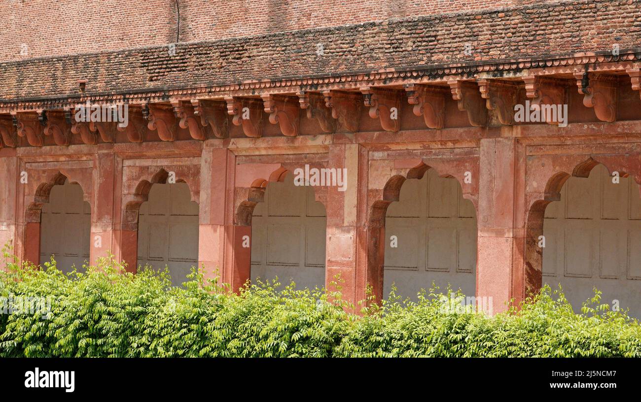 Agra red fort built hi-res stock photography and images - Alamy