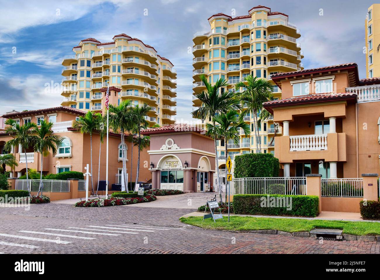 Touristy place hi-res stock photography and images - Alamy