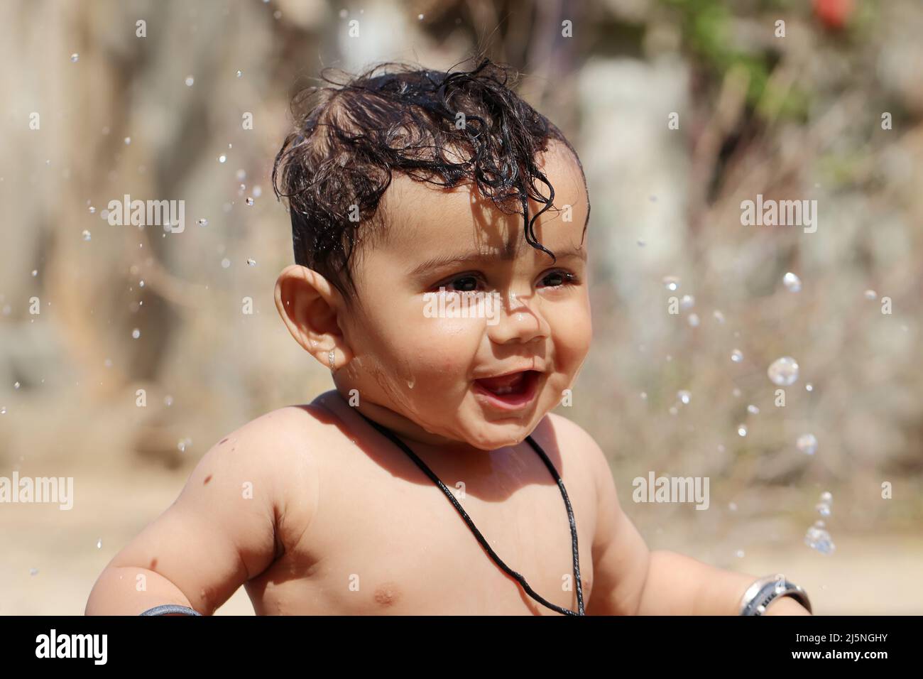 Child without clothes hi-res stock photography and images - Alamy