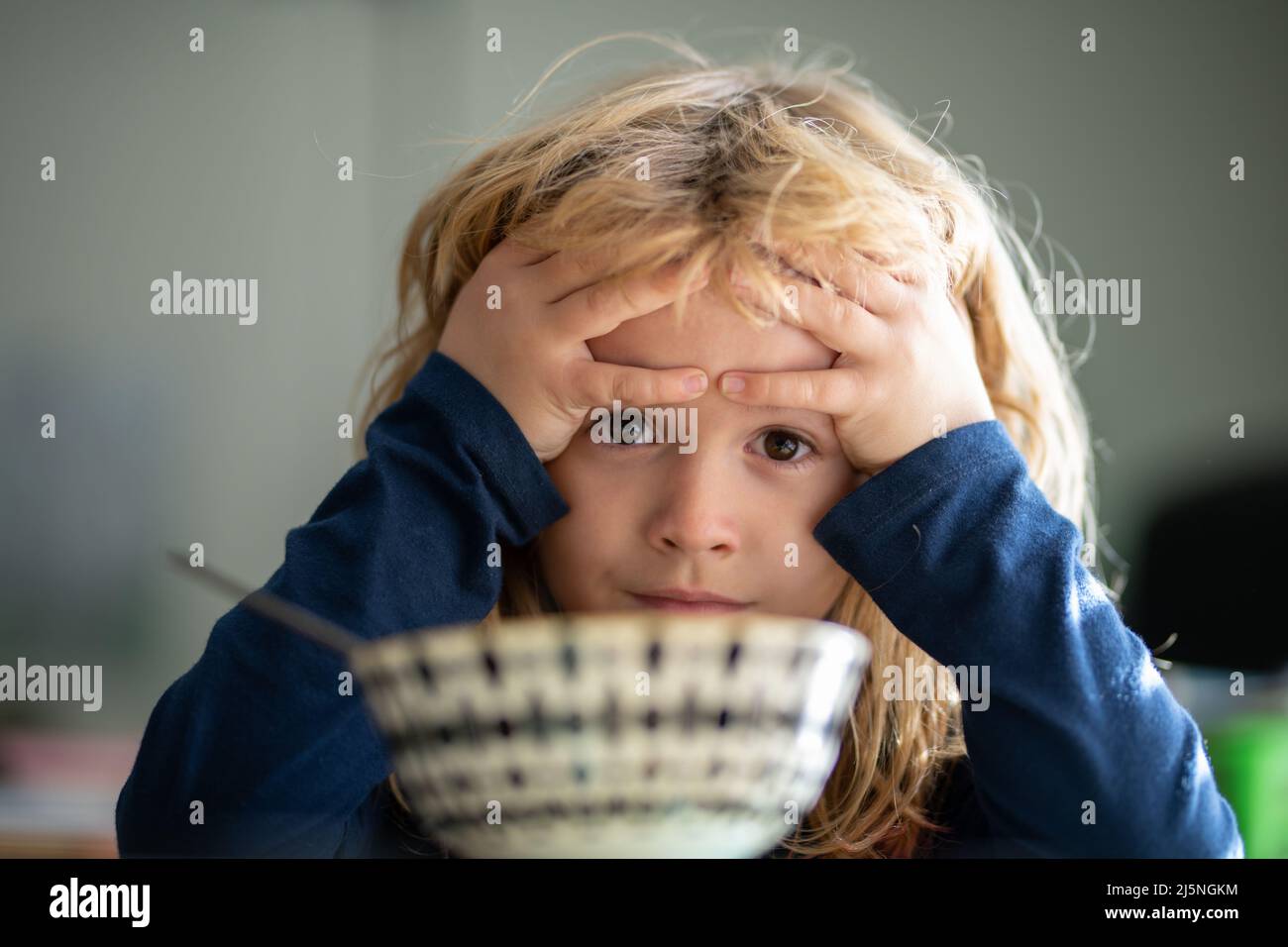 Child scared daycare hi-res stock photography and images - Alamy
