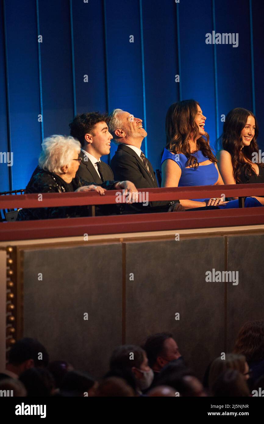 Marian Leibowitz, Nate, Jon, Tracey, & Maggie Stewart - April 24, 2022 ...