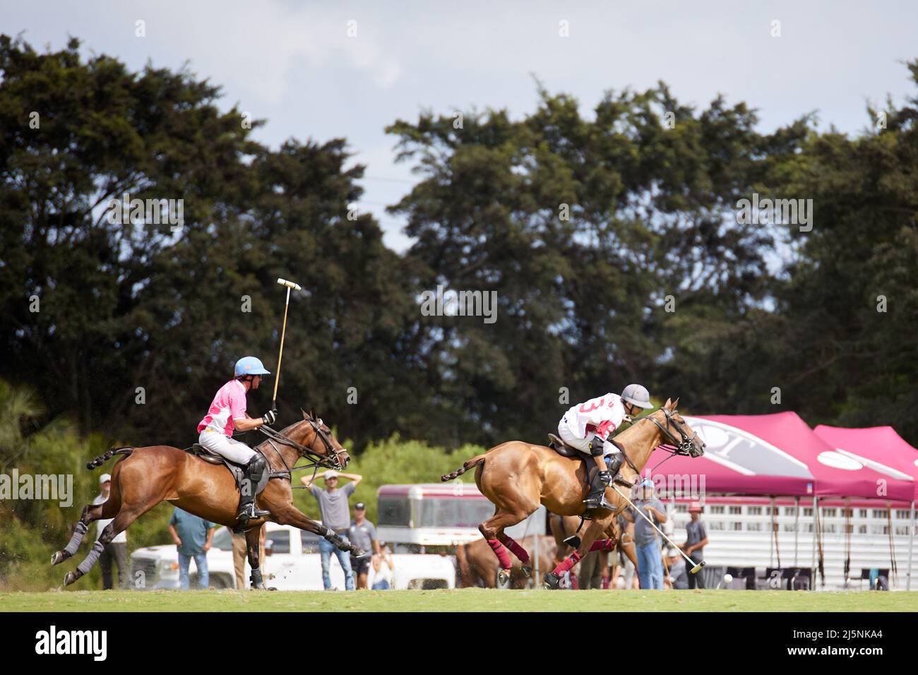 Wellington, United States. 24th Apr, 2022. 3 Matias Torres Zavaleta (R ...