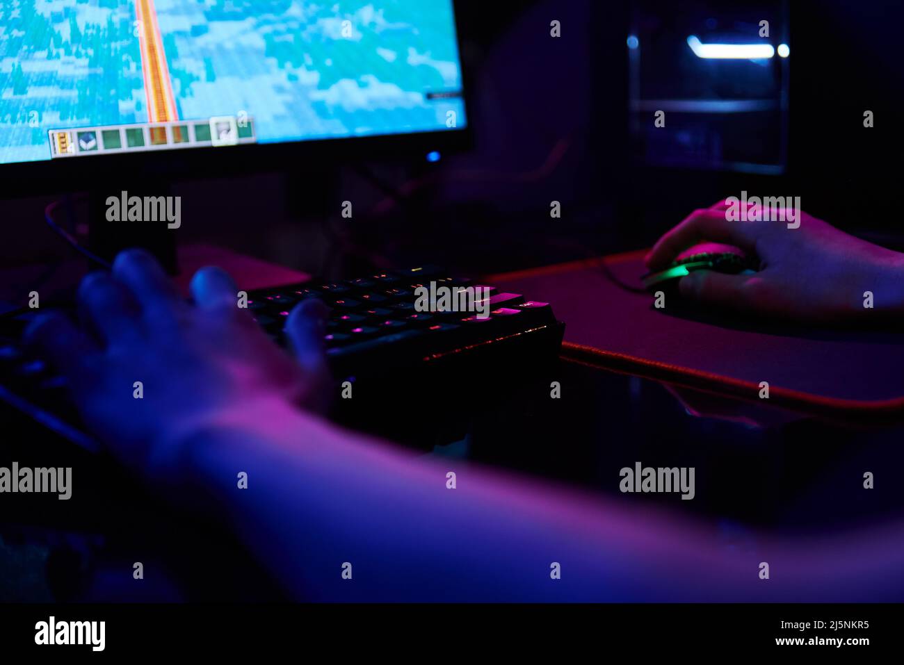 Pro gamer hi-res stock photography and images - Alamy