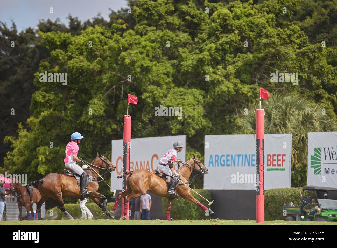 Wellington, United States. 24th Apr, 2022. 3 Matias Torres Zavaleta (R ...