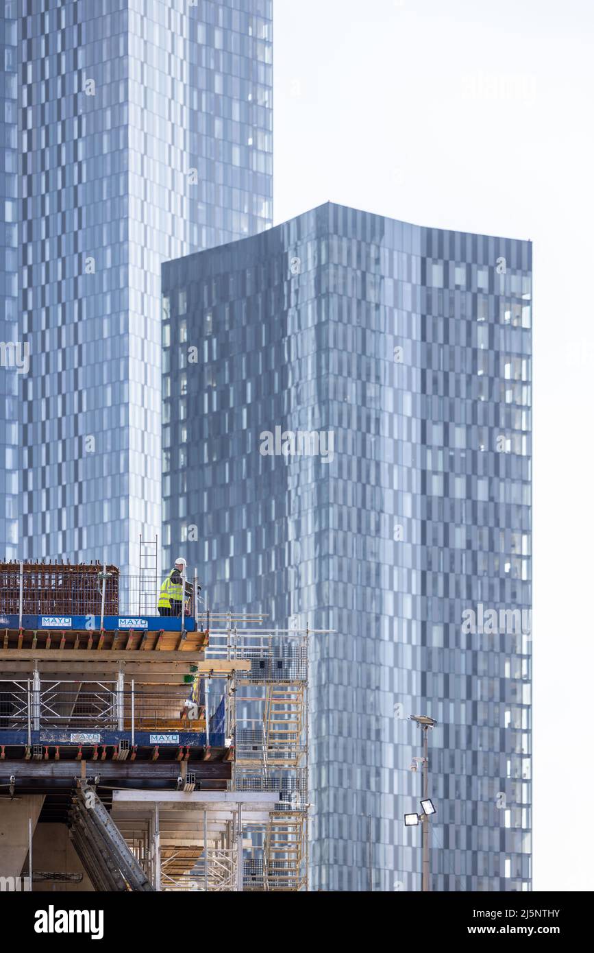 Construction workers in Manchester City centre. Deansgate Square in ...