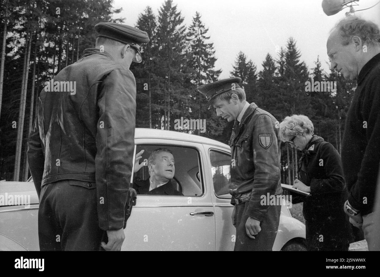 Heinz Rühmann during the shooting of the film "Die Ente klingelt um ...