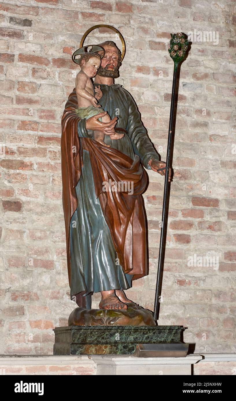 Bottega del legno hi-res stock photography and images - Alamy