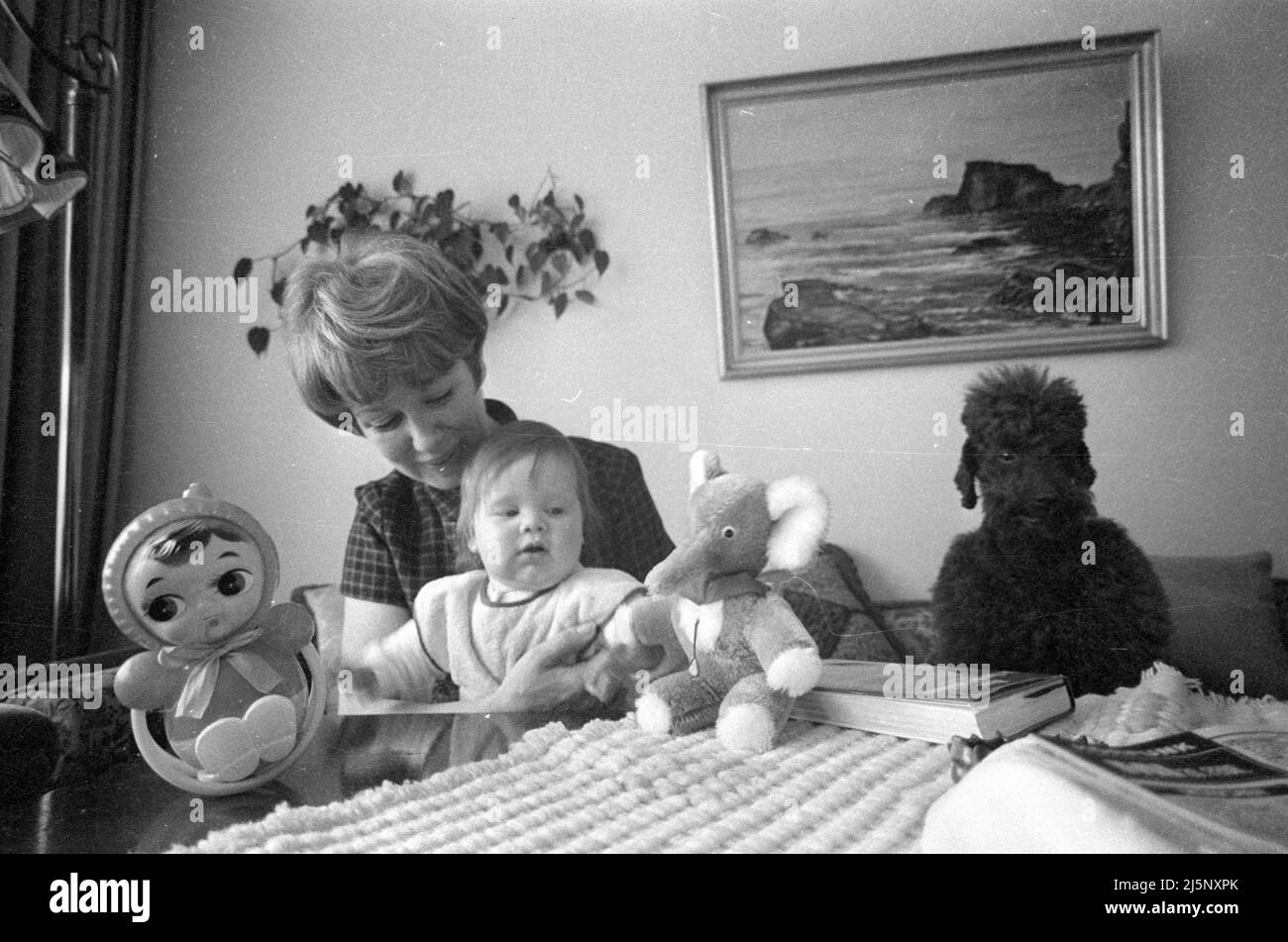 The actress Maria Sebaldt with her daughter. [automated translation ...