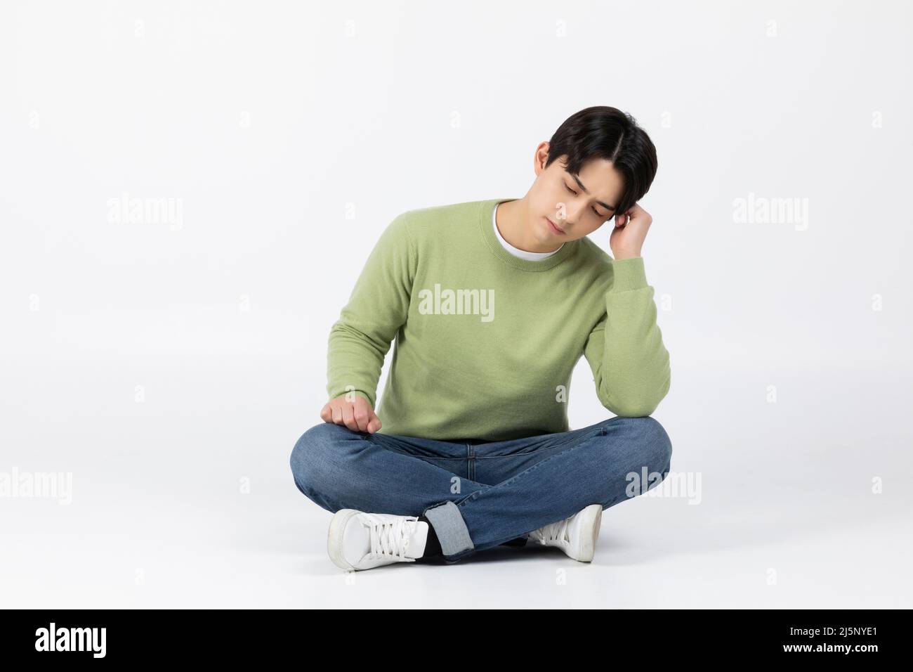 Korean young man hi-res stock photography and images - Alamy