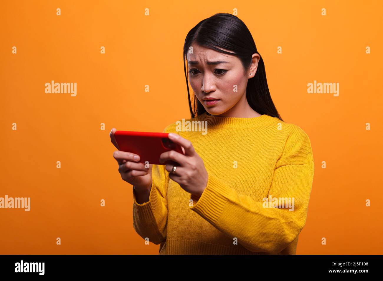 Confused gamer hi-res stock photography and images - Alamy