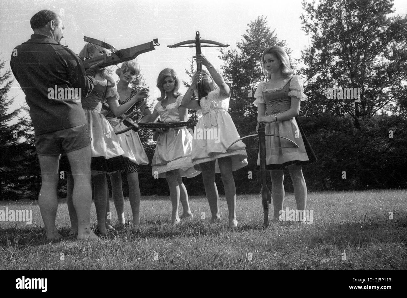 The golden shot tv show hi-res stock photography and images - Alamy