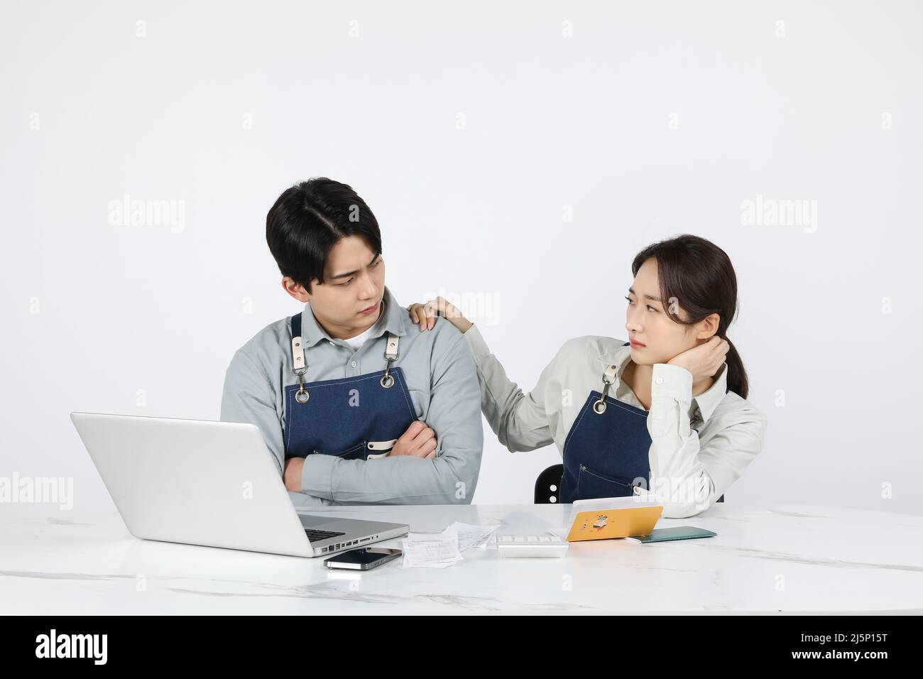 Person consoling asia hi-res stock photography and images - Alamy