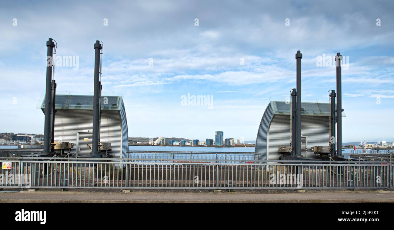 Cardiff Bay Barrage Sluice Gates Stock Photo - Alamy