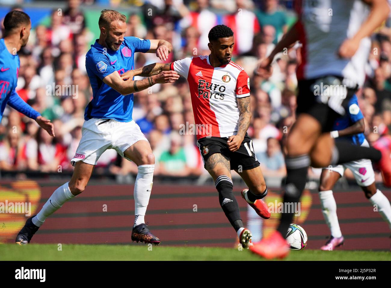 Rotterdam - Mike van der Hoorn of FC Utrecht, Reiss Nelson of Feyenoord during the match between ...