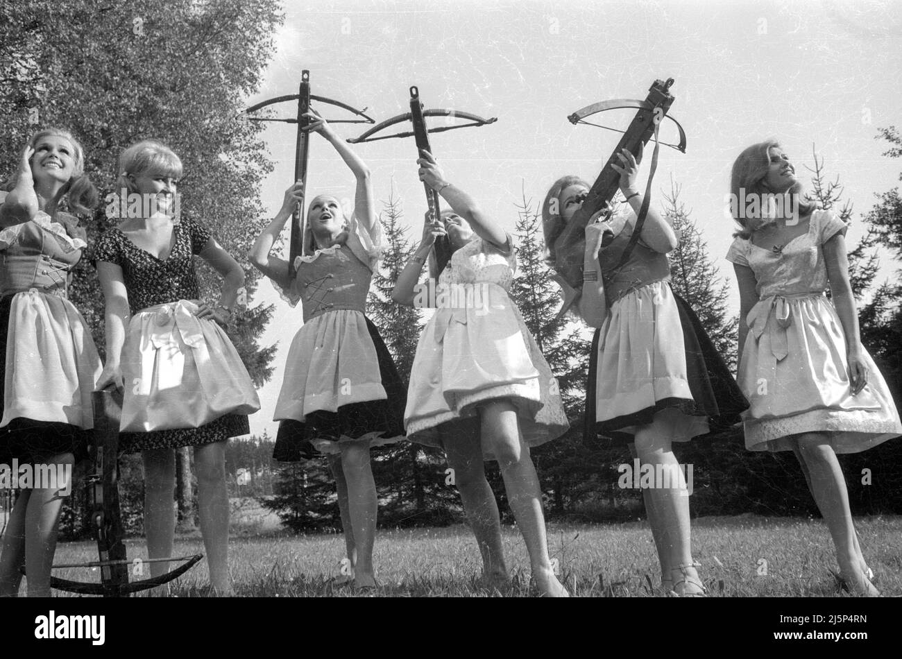 Golden shot tv show hi-res stock photography and images - Alamy