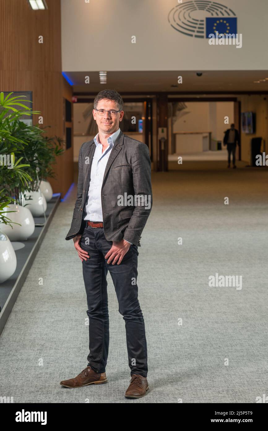 2022-04-19 15:37:05 BRUSSELS - Portrait of the Dutch MEP Bas Eickhout ...