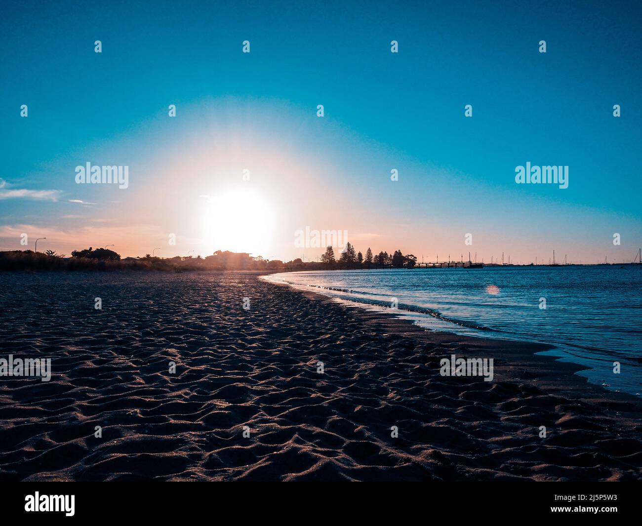 beautiful Australia sunset at the beach ocean Stock Photo - Alamy