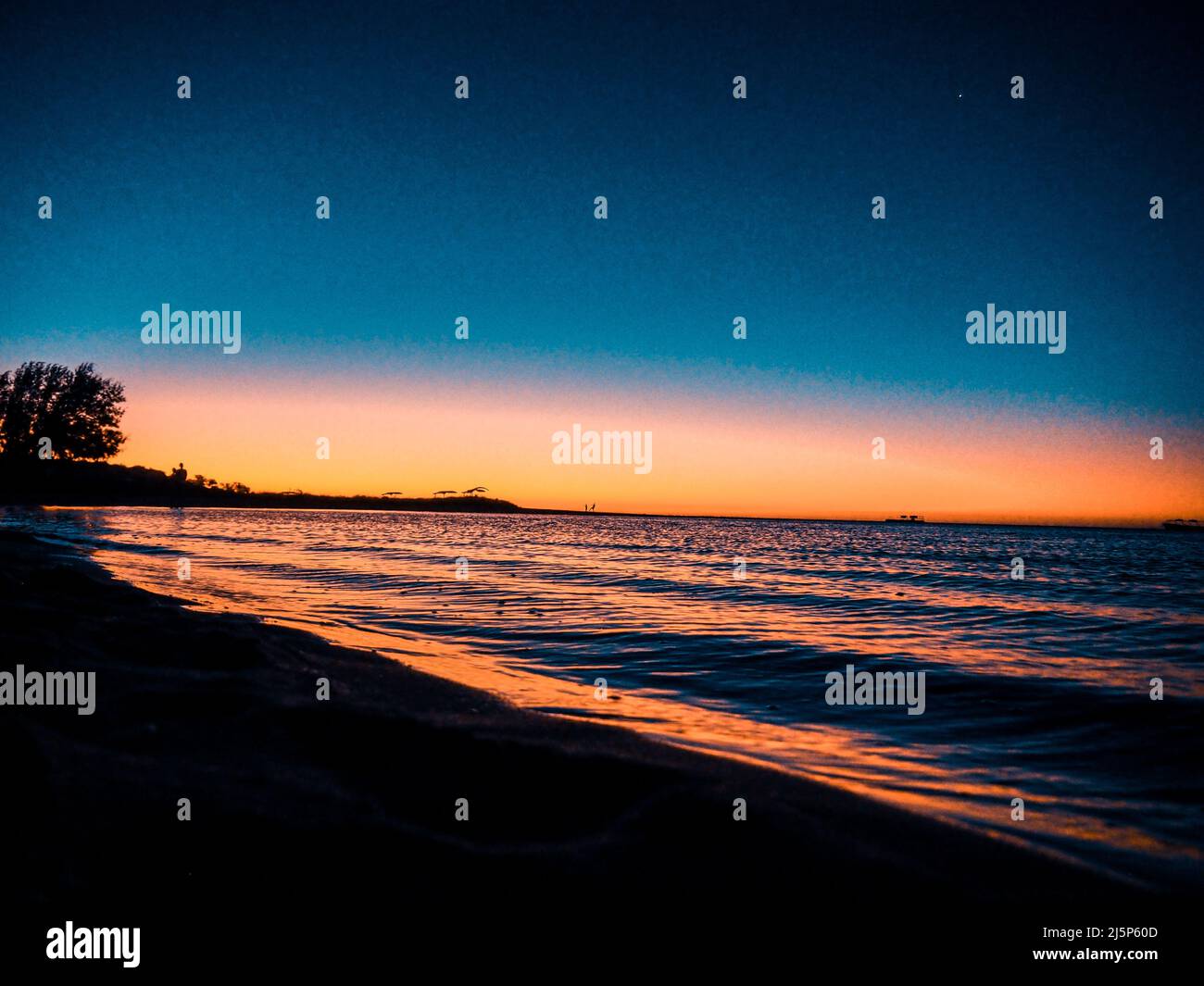 beautiful Australia sunset at the beach ocean Stock Photo - Alamy