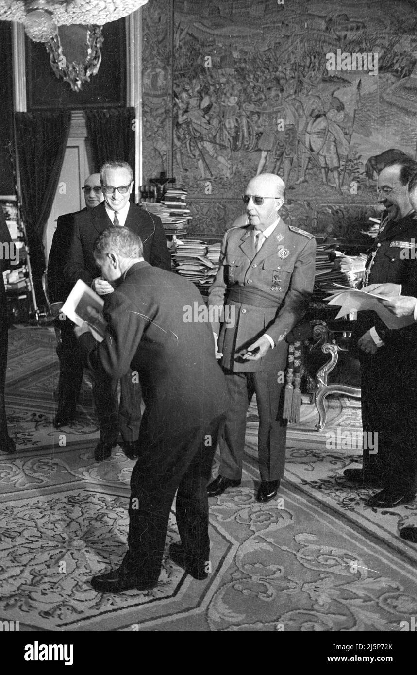 Spain - General Franco in Prado Palace 1967 [automated translation ...